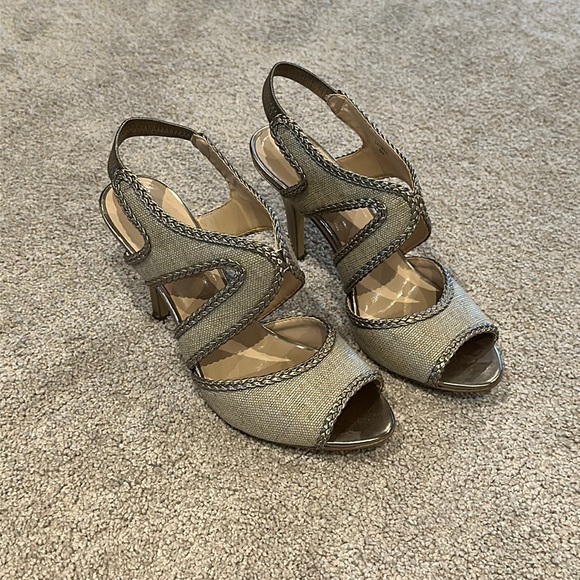Tahari | Shoes | Nwob Tahari Lauren Gold Linen Heels 8 | Poshmark